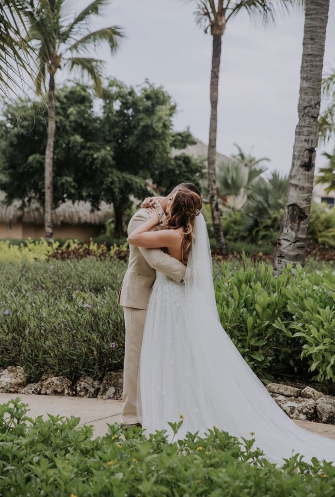 The 11 Must-Have Photos for Your Destination Wedding