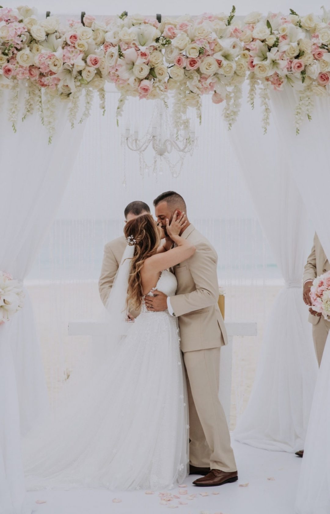 The 11 Must-Have Photos for Your Destination Wedding